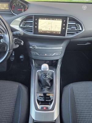 Grey Peugeot 308 2019 in Siauliai, with an engine capacity of 1.20 L and mileage of 112 thousand km for 5799 €, photo 19 on AUTOMOTO.COM.LV
