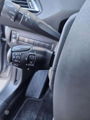 Grey Peugeot 308 2019 in Siauliai, with an engine capacity of 1.20 L and mileage of 112 thousand km for 5799 €, photo 22 on AUTOMOTO.COM.LV