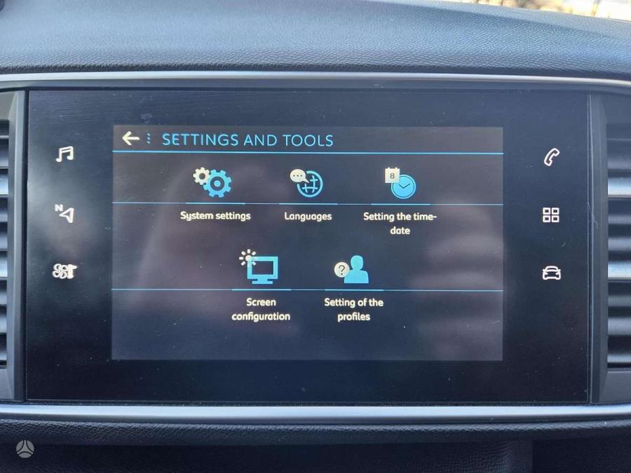 Grey Peugeot 308 2019 in Siauliai, with an engine capacity of 1.20 L and mileage of 112 thousand km for 5799 €, photo 28 on AUTOMOTO.COM.LV
