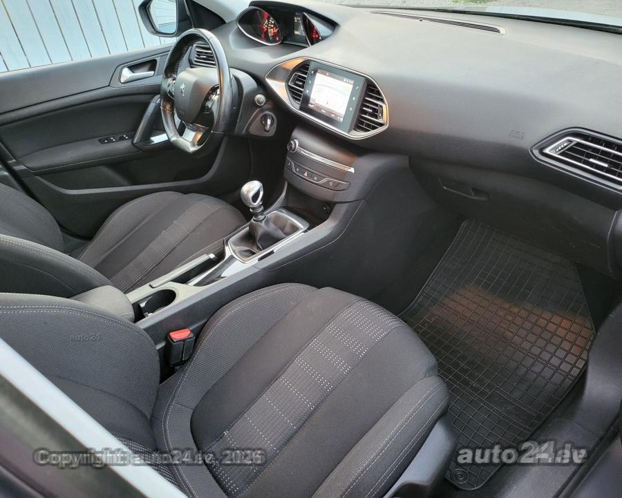 Grey Peugeot 308 2019 in Tallinn, with an engine capacity of 1.50 L and mileage of 169 thousand km for 6990 €, photo 7 on AUTOMOTO.COM.LV