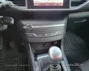 Grey Peugeot 308 2019 in Tallinn, with an engine capacity of 1.50 L and mileage of 169 thousand km for 6990 €, photo 9 on AUTOMOTO.COM.LV