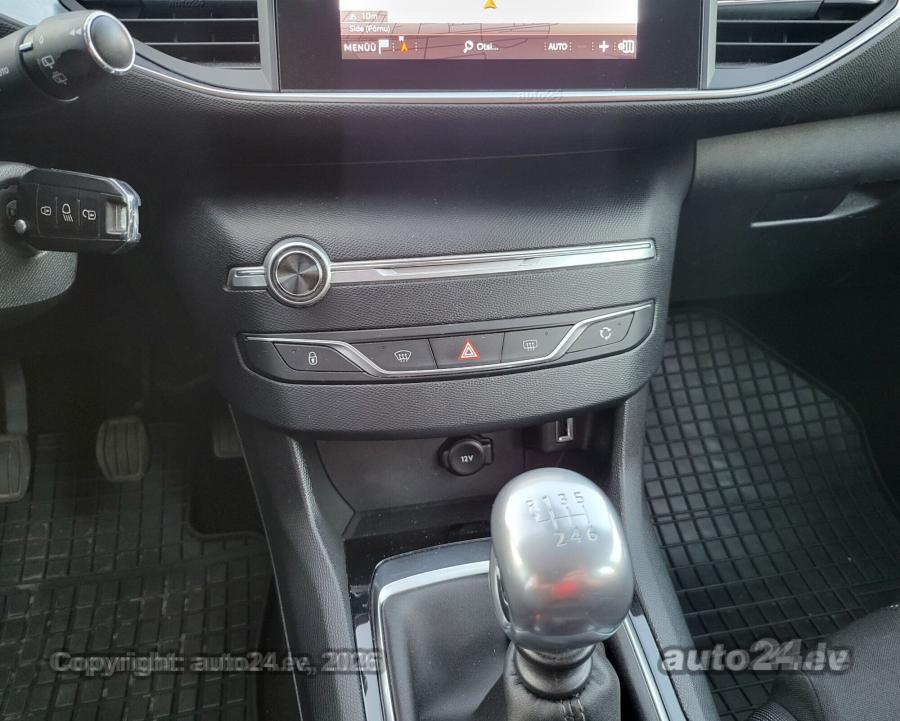 Grey Peugeot 308 2019 in Tallinn, with an engine capacity of 1.50 L and mileage of 169 thousand km for 6990 €, photo 9 on AUTOMOTO.COM.LV