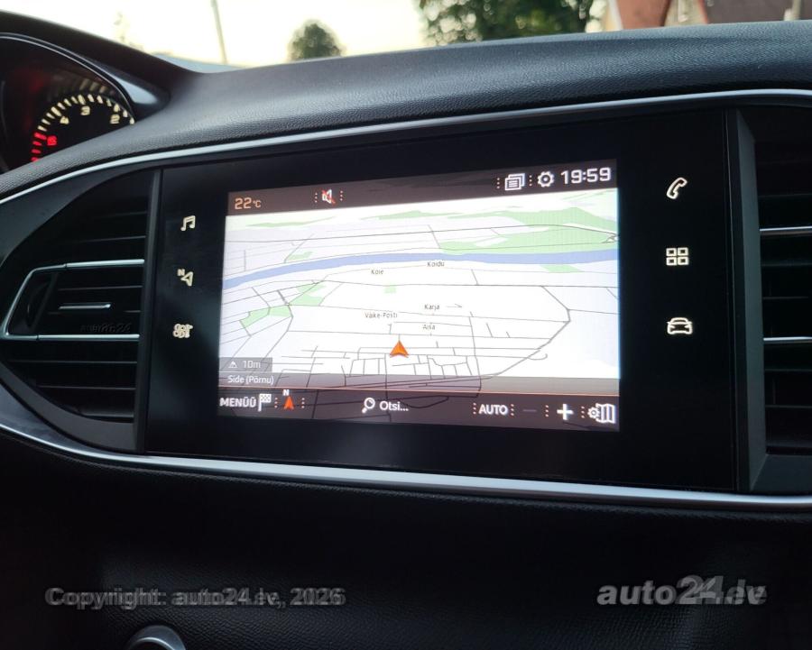 Grey Peugeot 308 2019 in Tallinn, with an engine capacity of 1.50 L and mileage of 169 thousand km for 6990 €, photo 10 on AUTOMOTO.COM.LV