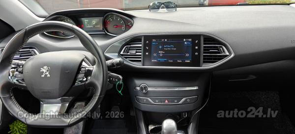 Пежо 308 2019 в Тапа на AUTOMOTO.COM.LV Серый Пежо 308 2019 в Тапа, объемом двигателя 1.20 л и пробегом 41 тыс. км за 12000 €, фото 7 на AUTOMOTO.COM.LV
