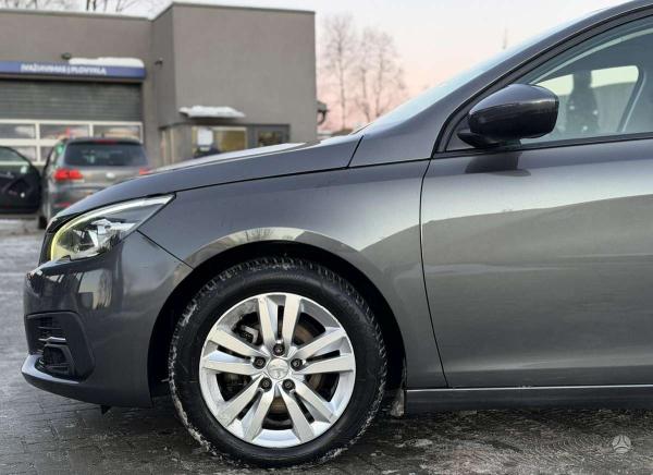 Grey Peugeot 308 2020 in Taurage, with an engine capacity of 1.50 L and mileage of 208 thousand km for 5600 €, photo 10 on AUTOMOTO.COM.LV
