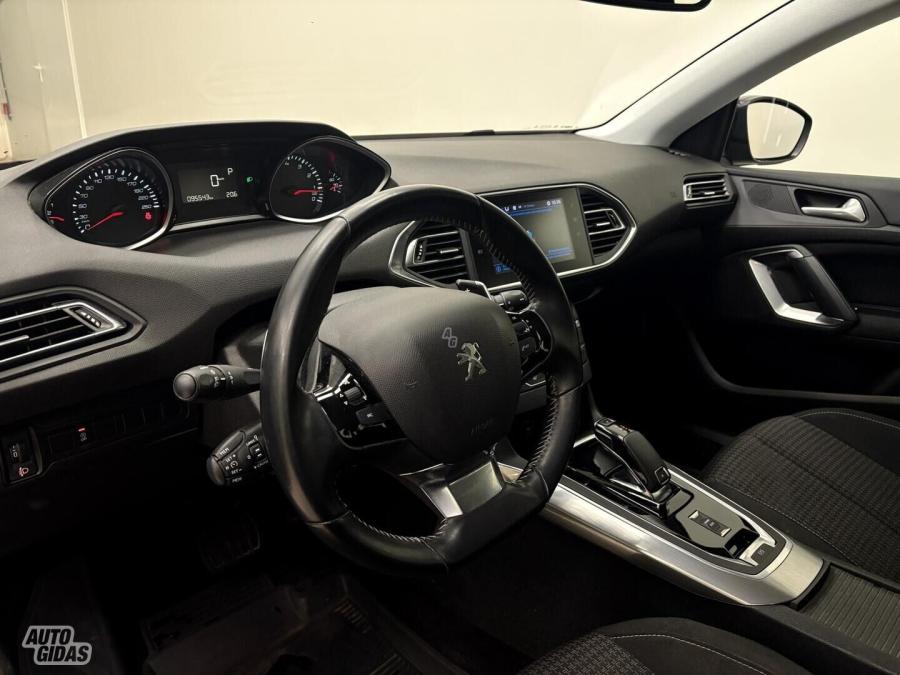 Grey Peugeot 308 2020 in Vilnius, with an engine capacity of 1.20 L and mileage of 96 thousand km for 8790 €, photo 9 on AUTOMOTO.COM.LV