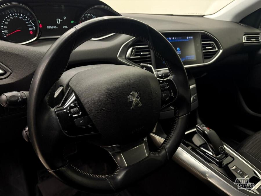 Grey Peugeot 308 2020 in Vilnius, with an engine capacity of 1.20 L and mileage of 96 thousand km for 8790 €, photo 12 on AUTOMOTO.COM.LV