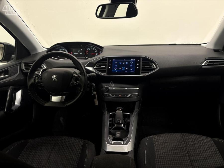 Grey Peugeot 308 2020 in Vilnius, with an engine capacity of 1.20 L and mileage of 96 thousand km for 8790 €, photo 25 on AUTOMOTO.COM.LV