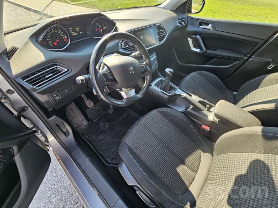 Pelēks Peugeot 308 2020 Rīga, ar dzinēja tilpumu 1.50 L un nobraukumu 226 tūkst. km par 6000 €, foto 13 vietnē AUTOMOTO.COM.LV