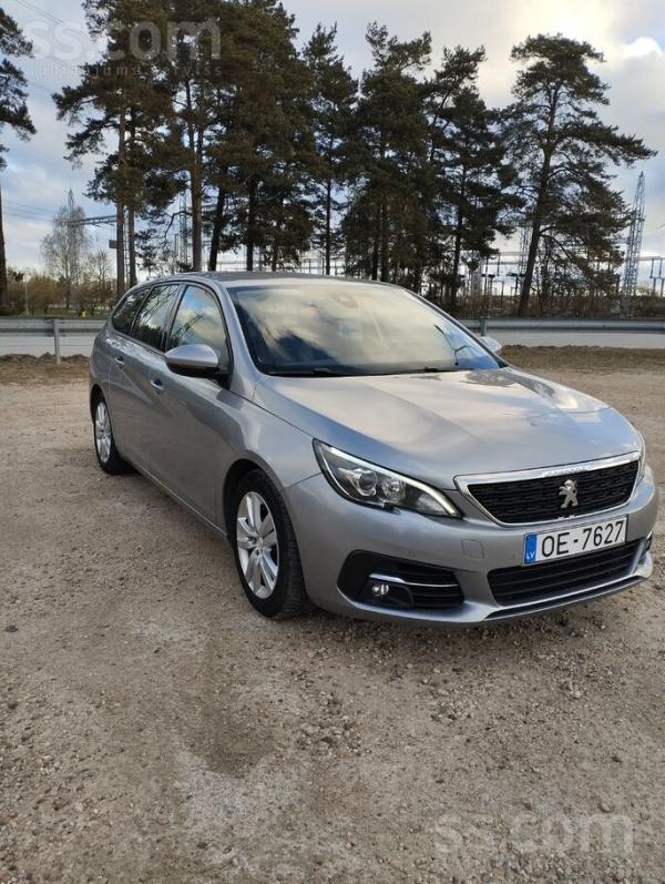 Grey Peugeot 308 2020 in Riga, with an engine capacity of 1.50 L and mileage of 0 thousand km for 7850 €, photo 2 on AUTOMOTO.COM.LV