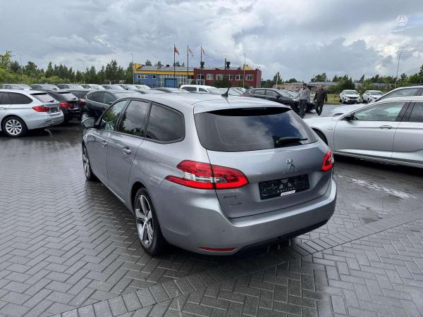 Grey Peugeot 308 2020 in Telschi, with an engine capacity of 1.50 L and mileage of 205 thousand km for 7300 €, photo 4 on AUTOMOTO.COM.LV