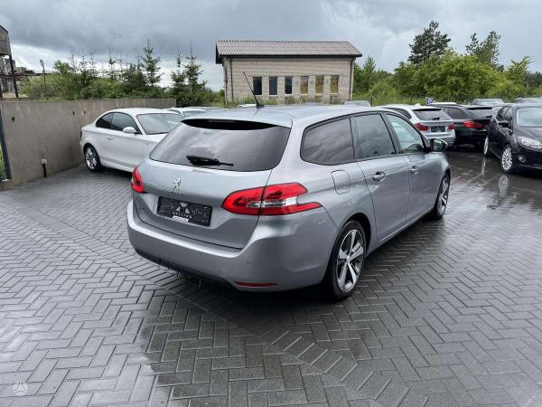 Grey Peugeot 308 2020 in Telschi, with an engine capacity of 1.50 L and mileage of 205 thousand km for 7300 €, photo 6 on AUTOMOTO.COM.LV