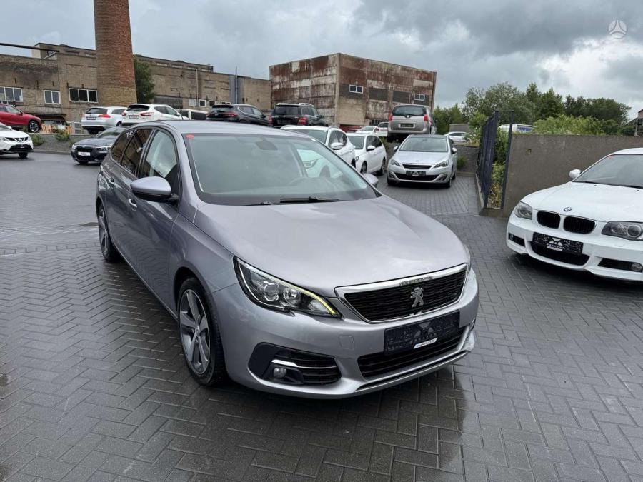 Grey Peugeot 308 2020 in Telschi, with an engine capacity of 1.50 L and mileage of 205 thousand km for 7300 €, photo 10 on AUTOMOTO.COM.LV