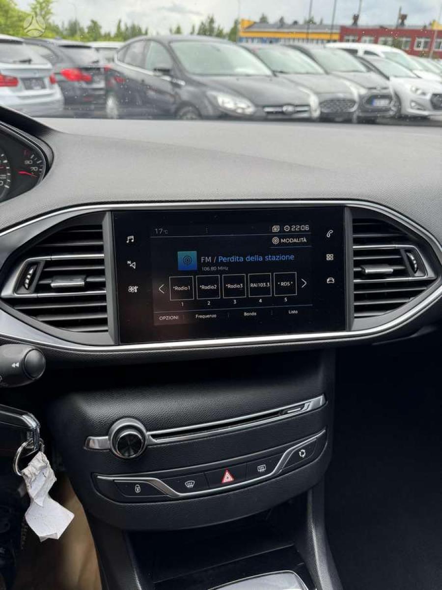 Grey Peugeot 308 2020 in Telschi, with an engine capacity of 1.50 L and mileage of 205 thousand km for 7300 €, photo 26 on AUTOMOTO.COM.LV