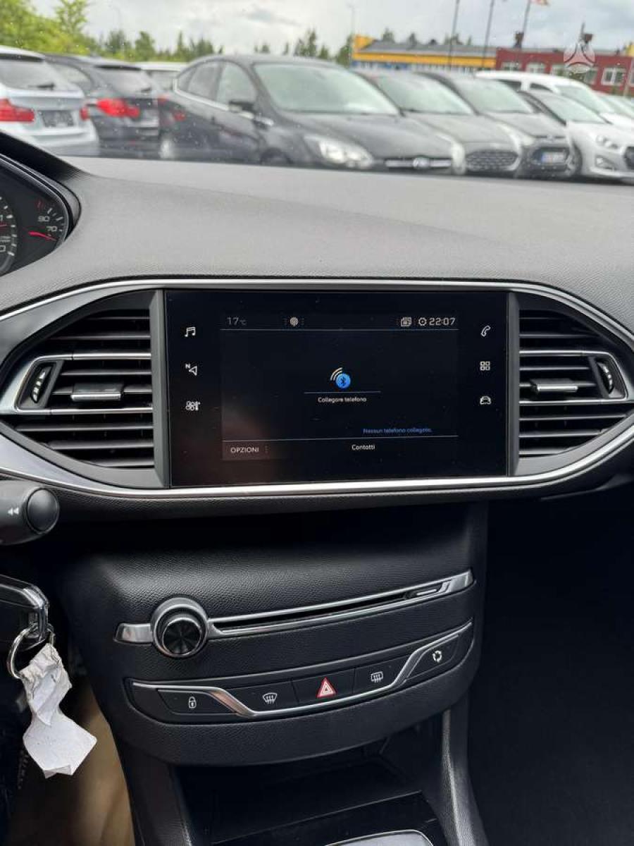 Grey Peugeot 308 2020 in Telschi, with an engine capacity of 1.50 L and mileage of 205 thousand km for 7300 €, photo 29 on AUTOMOTO.COM.LV