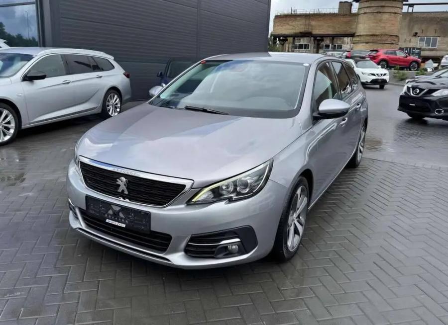 Grey Peugeot 308 2020 in Telschi, with an engine capacity of 1.60 L and mileage of 205 thousand km for 7290 €, photo 6 on AUTOMOTO.COM.LV