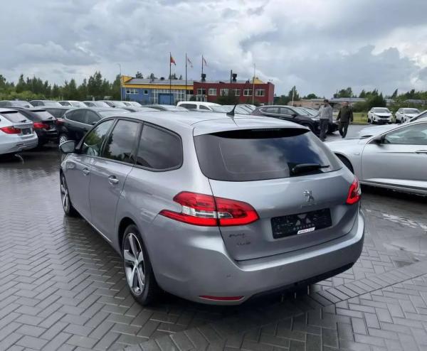 Grey Peugeot 308 2020 in Telschi, with an engine capacity of 1.60 L and mileage of 205 thousand km for 7290 €, photo 7 on AUTOMOTO.COM.LV