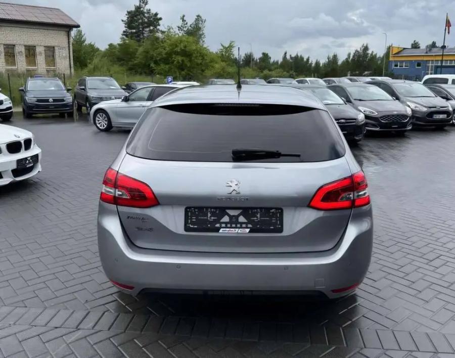 Grey Peugeot 308 2020 in Telschi, with an engine capacity of 1.60 L and mileage of 205 thousand km for 7290 €, photo 9 on AUTOMOTO.COM.LV