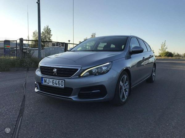 Grey Peugeot 308 2020 in Marijampole, with an engine capacity of 1.50 L and mileage of 226 thousand km for 5800 €, photo 4 on AUTOMOTO.COM.LV