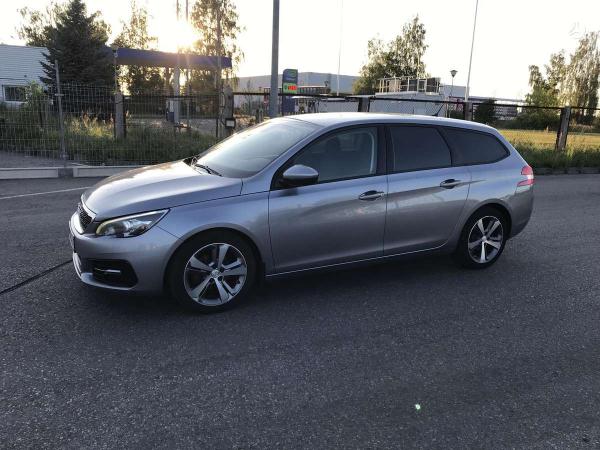 Grey Peugeot 308 2020 in Marijampole, with an engine capacity of 1.50 L and mileage of 226 thousand km for 5800 €, photo 7 on AUTOMOTO.COM.LV