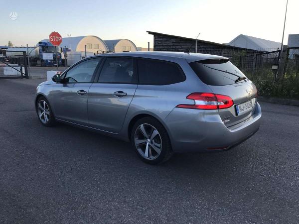 Grey Peugeot 308 2020 in Marijampole, with an engine capacity of 1.50 L and mileage of 226 thousand km for 5800 €, photo 10 on AUTOMOTO.COM.LV