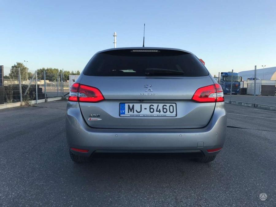 Grey Peugeot 308 2020 in Marijampole, with an engine capacity of 1.50 L and mileage of 226 thousand km for 5800 €, photo 13 on AUTOMOTO.COM.LV