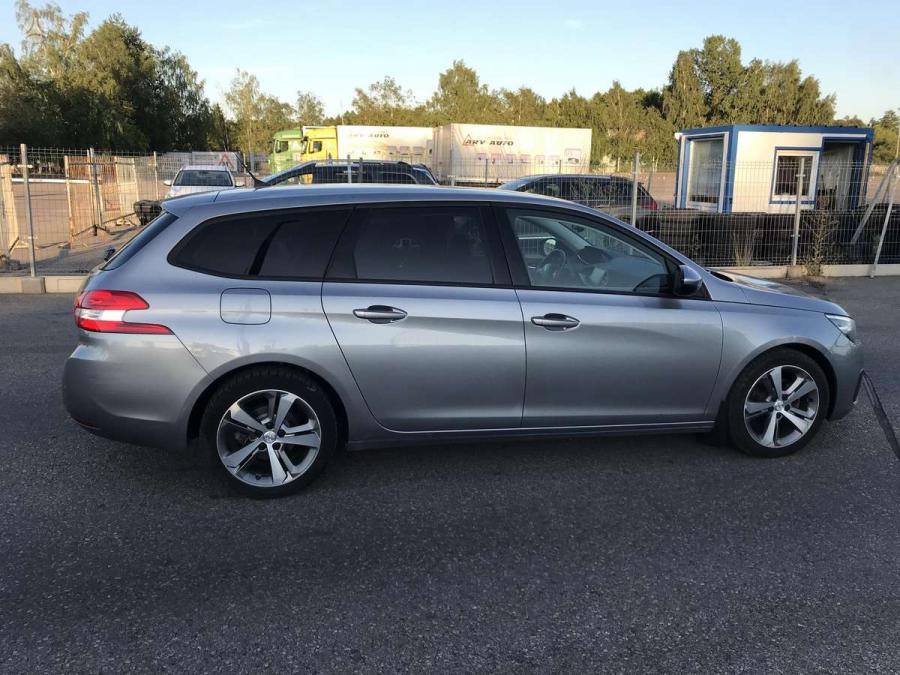 Grey Peugeot 308 2020 in Marijampole, with an engine capacity of 1.50 L and mileage of 226 thousand km for 5800 €, photo 19 on AUTOMOTO.COM.LV