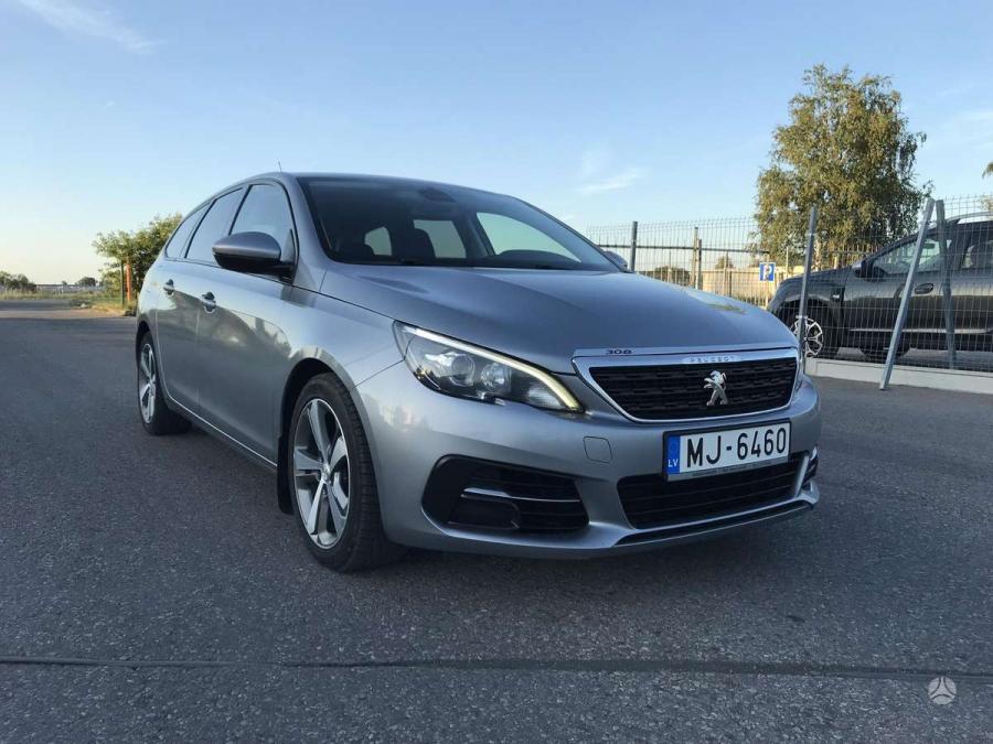 Grey Peugeot 308 2020 in Marijampole, with an engine capacity of 1.50 L and mileage of 226 thousand km for 5800 €, photo 23 on AUTOMOTO.COM.LV