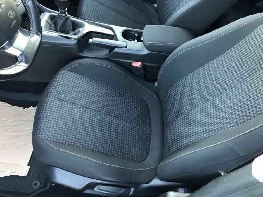 Grey Peugeot 308 2020 in Marijampole, with an engine capacity of 1.50 L and mileage of 226 thousand km for 5800 €, photo 26 on AUTOMOTO.COM.LV