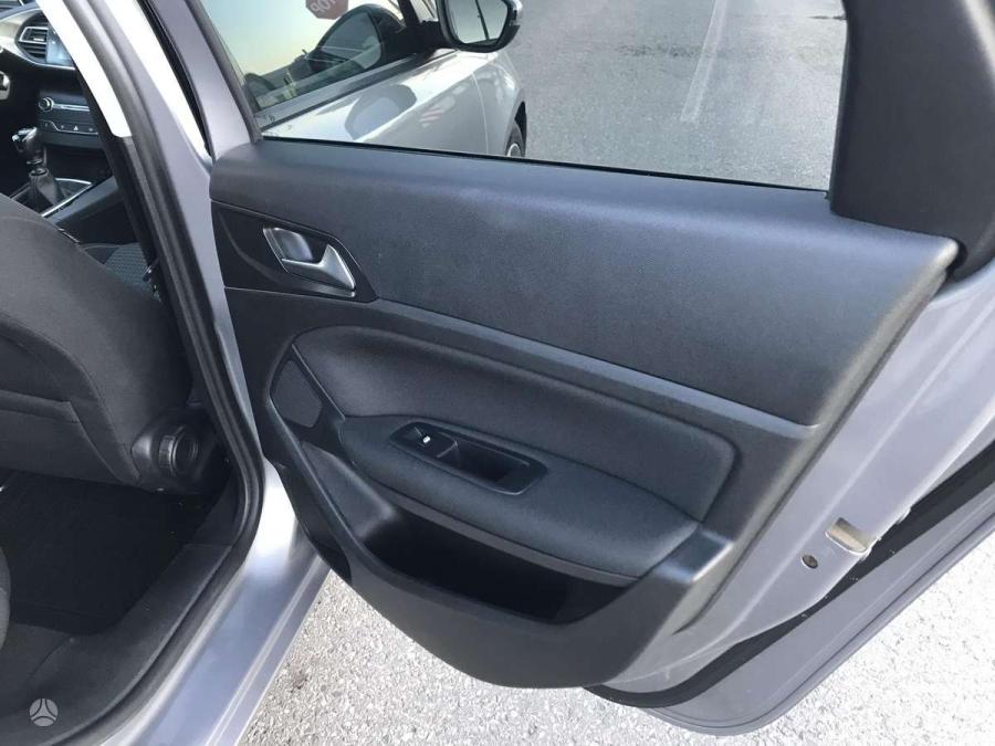 Grey Peugeot 308 2020 in Marijampole, with an engine capacity of 1.50 L and mileage of 226 thousand km for 5800 €, photo 31 on AUTOMOTO.COM.LV