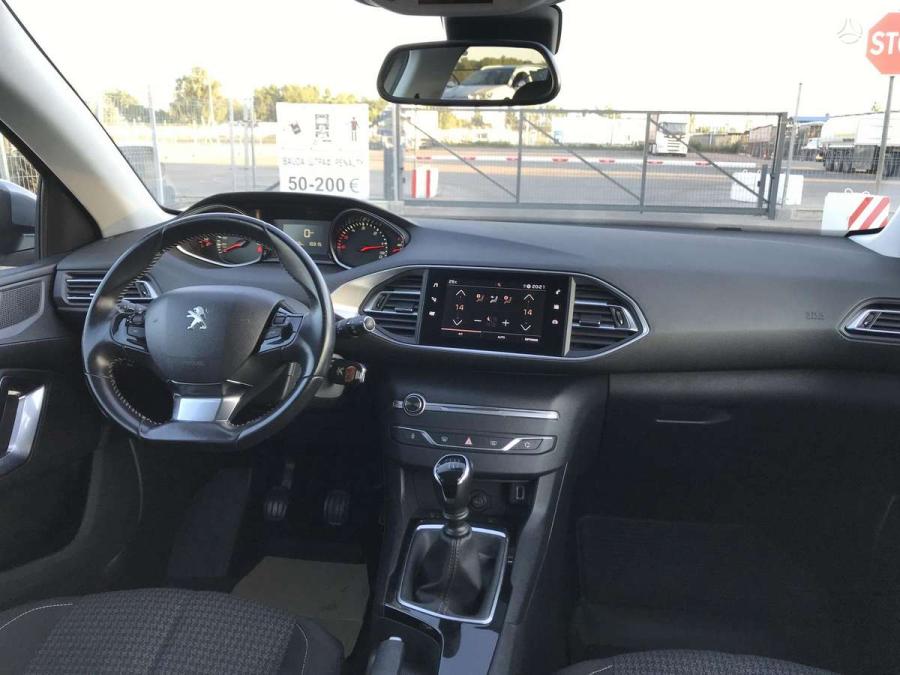 Grey Peugeot 308 2020 in Marijampole, with an engine capacity of 1.50 L and mileage of 226 thousand km for 5800 €, photo 33 on AUTOMOTO.COM.LV