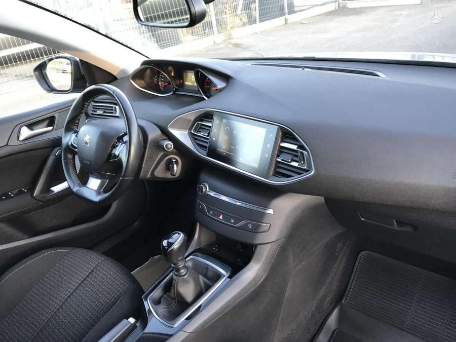 Grey Peugeot 308 2020 in Marijampole, with an engine capacity of 1.50 L and mileage of 226 thousand km for 5800 €, photo 37 on AUTOMOTO.COM.LV