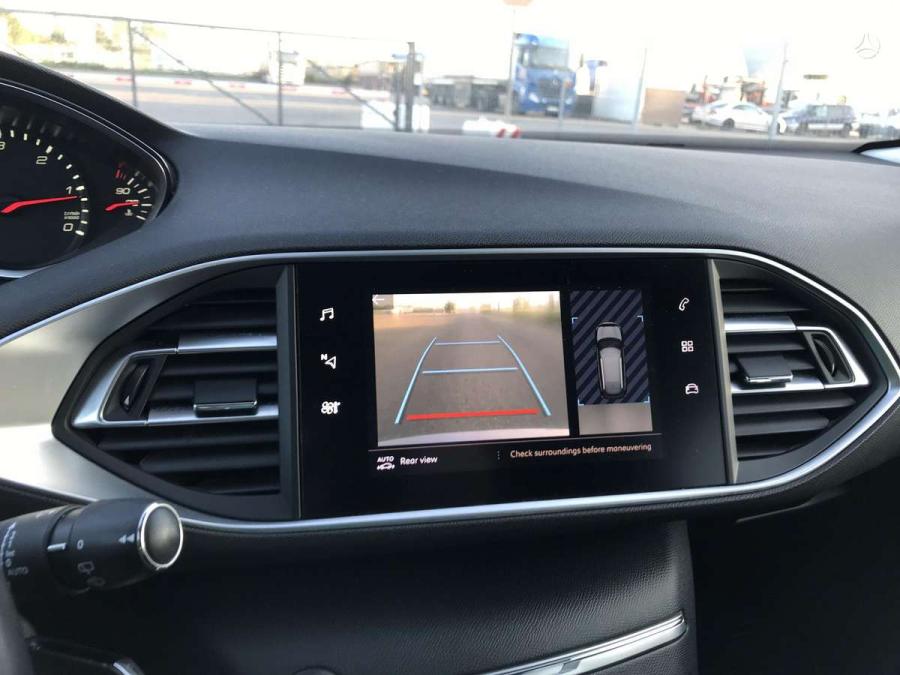Grey Peugeot 308 2020 in Marijampole, with an engine capacity of 1.50 L and mileage of 226 thousand km for 5800 €, photo 38 on AUTOMOTO.COM.LV
