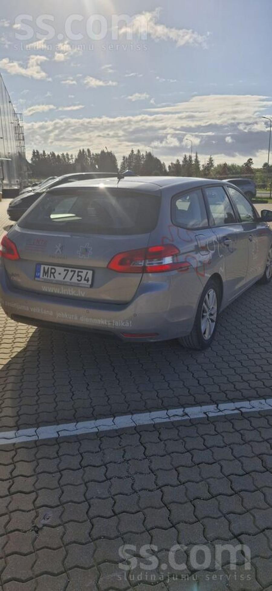 Pelēks Peugeot 308 2020 Rīga, ar dzinēja tilpumu 1.50 L un nobraukumu 242 tūkst. km par 7000 €, foto 4 vietnē AUTOMOTO.COM.LV