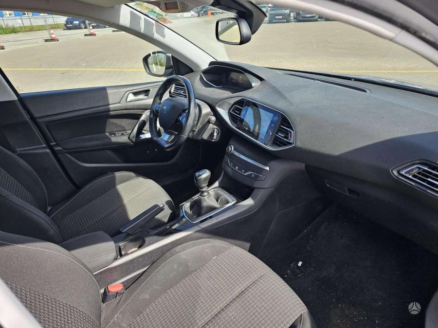 Pelēks Peugeot 308 2020 Tauragė, ar dzinēja tilpumu 1.50 L un nobraukumu 228 tūkst. km par 5600 €, foto 16 vietnē AUTOMOTO.COM.LV