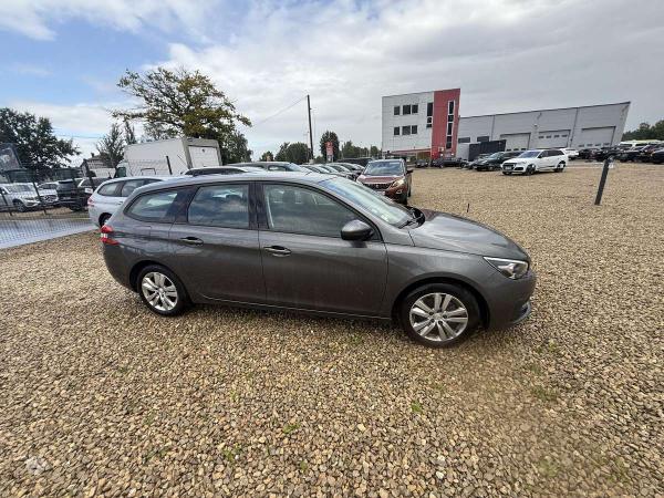 Grey Peugeot 308 2020 in Taurage, with an engine capacity of 1.50 L and mileage of 170 thousand km for 4300 €, photo 9 on AUTOMOTO.COM.LV