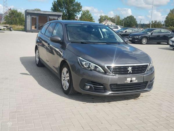 Grey Peugeot 308 2020 in Taurage, with an engine capacity of 1.50 L and mileage of 127 thousand km for 6000 €, photo 3 on AUTOMOTO.COM.LV