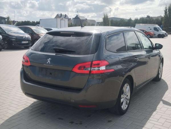 Grey Peugeot 308 2020 in Taurage, with an engine capacity of 1.50 L and mileage of 127 thousand km for 6000 €, photo 6 on AUTOMOTO.COM.LV