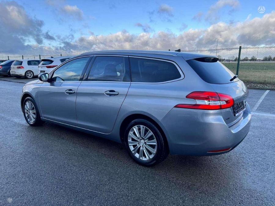 Grey Peugeot 308 2021 in Marijampole, with an engine capacity of 1.50 L and mileage of 168 thousand km for 10890 €, photo 4 on AUTOMOTO.COM.LV