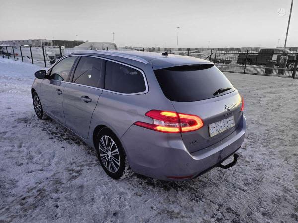 Grey Peugeot 308 2021 in Vilnius, with an engine capacity of 1.50 L and mileage of 183 thousand km for 9100 €, photo 4 on AUTOMOTO.COM.LV