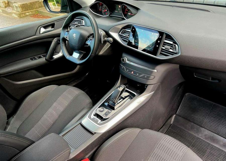 Pelēks Peugeot 308 2021 Utena, ar dzinēja tilpumu 1.20 L un nobraukumu 227 tūkst. km par 9850 €, foto 27 vietnē AUTOMOTO.COM.LV