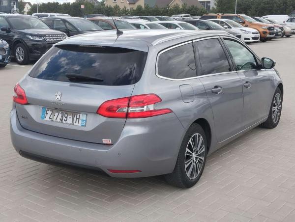 Pelēks Peugeot 308 2021 Tauragė, ar dzinēja tilpumu 1.50 L un nobraukumu 245 tūkst. km par 6600 €, foto 4 vietnē AUTOMOTO.COM.LV