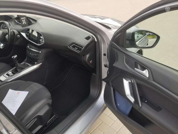 Pelēks Peugeot 308 2021 Tauragė, ar dzinēja tilpumu 1.50 L un nobraukumu 245 tūkst. km par 6600 €, foto 7 vietnē AUTOMOTO.COM.LV
