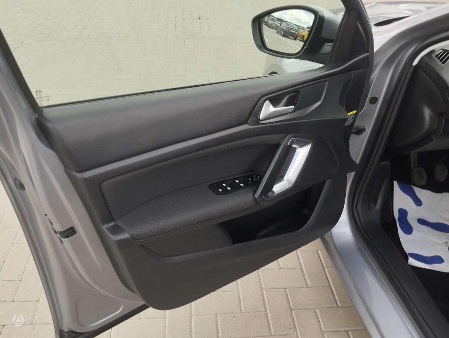 Grey Peugeot 308 2021 in Taurage, with an engine capacity of 1.50 L and mileage of 245 thousand km for 6600 €, photo 13 on AUTOMOTO.COM.LV