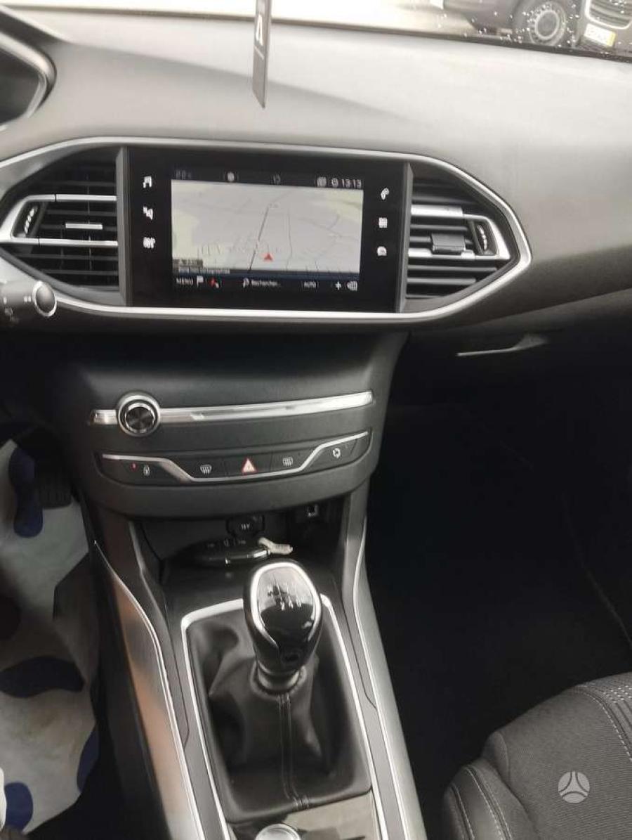 Grey Peugeot 308 2021 in Taurage, with an engine capacity of 1.50 L and mileage of 245 thousand km for 6600 €, photo 16 on AUTOMOTO.COM.LV