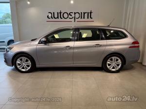 Grey Peugeot 308 2021 in Tallinn, with an engine capacity of 1.20 L and mileage of 123 thousand km for 11990 €, photo 4 on AUTOMOTO.COM.LV