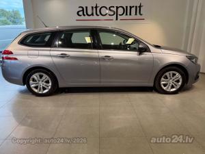 Grey Peugeot 308 2021 in Tallinn, with an engine capacity of 1.20 L and mileage of 123 thousand km for 11990 €, photo 5 on AUTOMOTO.COM.LV