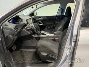 Grey Peugeot 308 2021 in Tallinn, with an engine capacity of 1.20 L and mileage of 123 thousand km for 11990 €, photo 8 on AUTOMOTO.COM.LV
