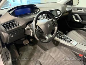 Grey Peugeot 308 2021 in Tallinn, with an engine capacity of 1.20 L and mileage of 123 thousand km for 11990 €, photo 9 on AUTOMOTO.COM.LV