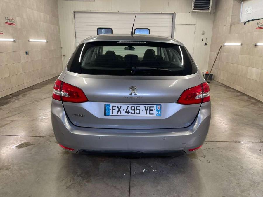 Grey Peugeot 308 2021 in Marijampole, with an engine capacity of 1.50 L and mileage of 169 thousand km for 6776 €, photo 6 on AUTOMOTO.COM.LV